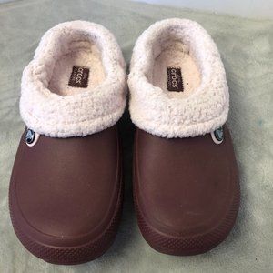 CROCS | Shoes | Crocs Unisex Classic Blitzen Iii Faux Fur Lined Maroon ...